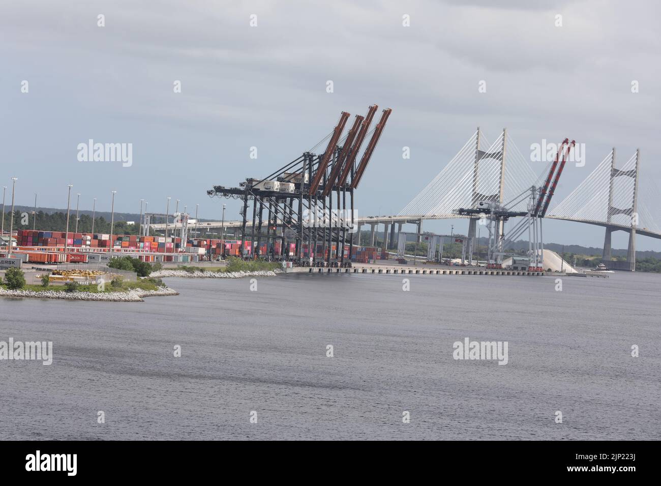 view cargo ship terminal, Unloading crane of cargo ship terminal ...