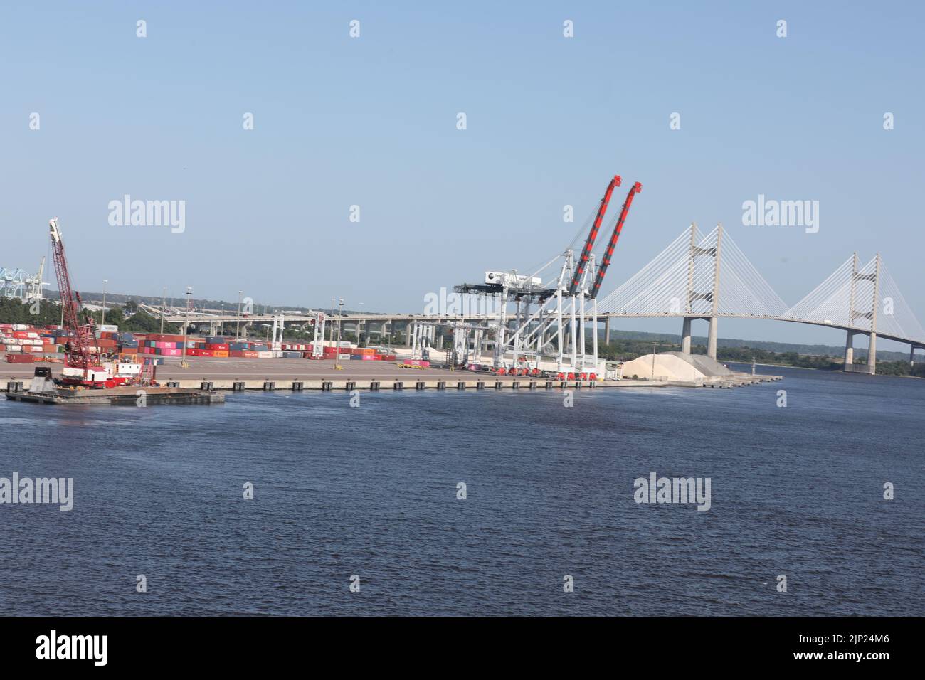 view cargo ship terminal, Unloading crane of cargo ship terminal ...