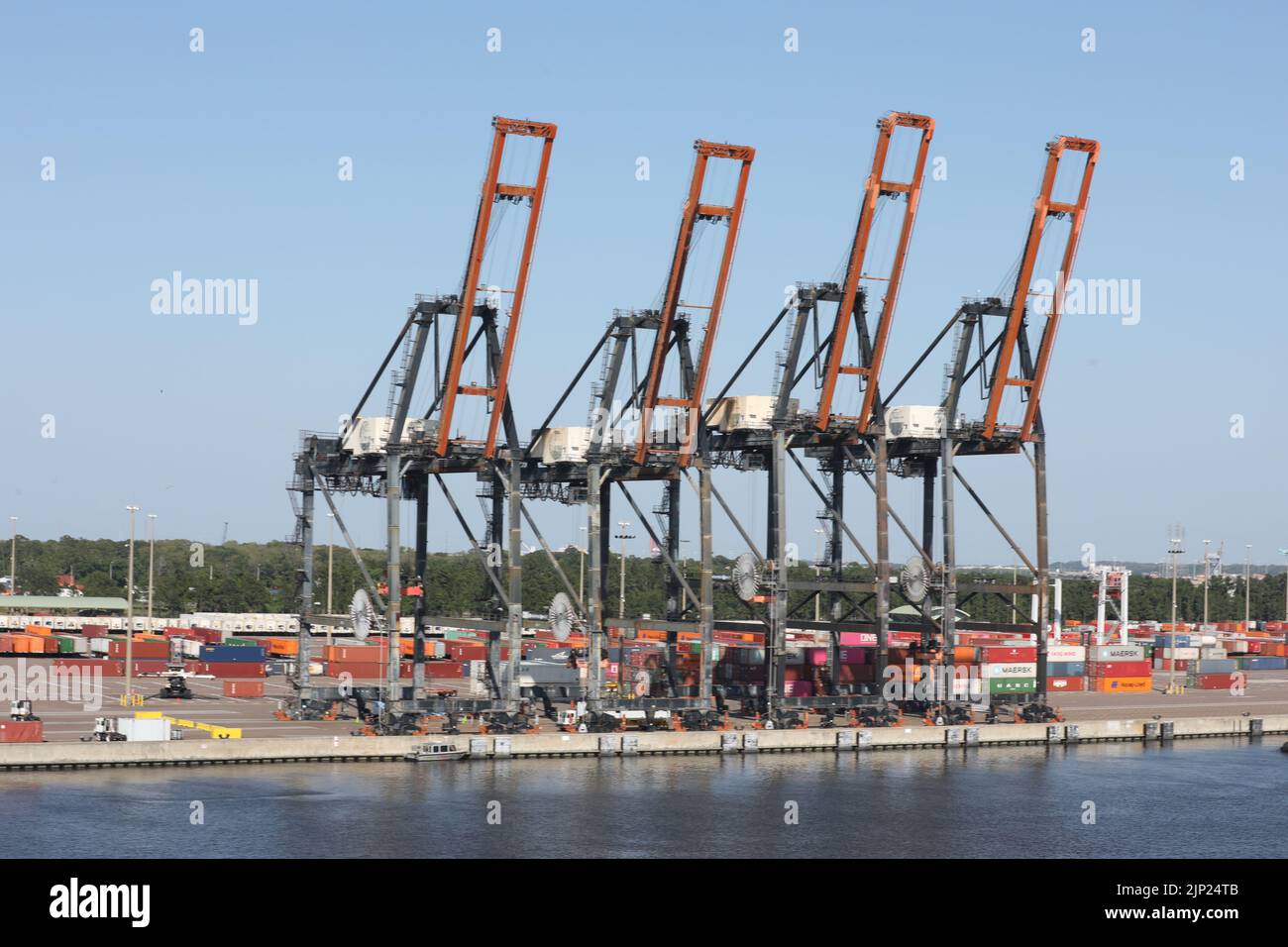 view cargo ship terminal, Unloading crane of cargo ship terminal ...
