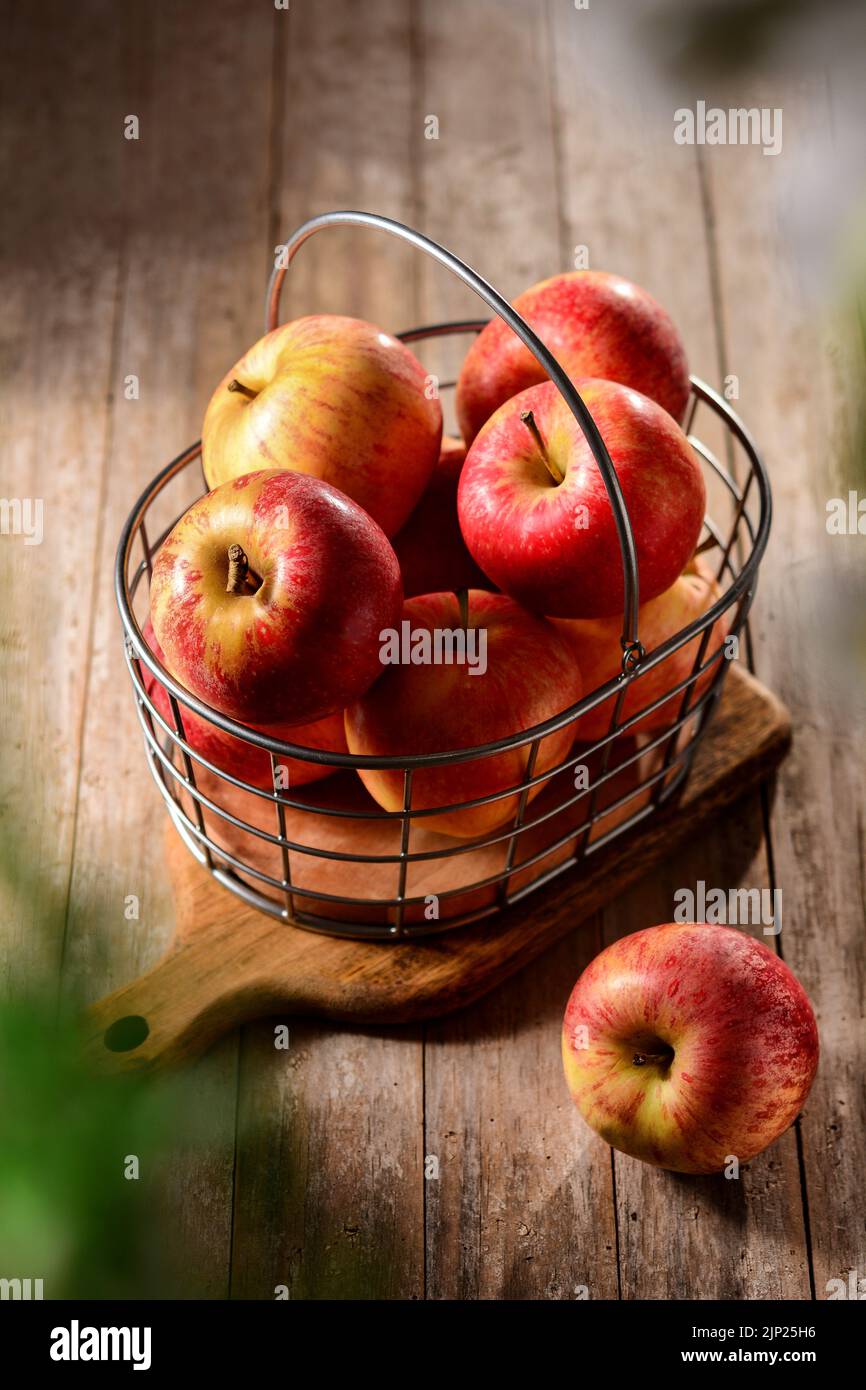 Baskets object hi-res stock photography and images - Alamy
