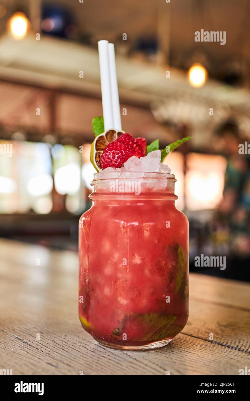 serve, mojito, red mojito, serves, mojitos Stock Photo - Alamy