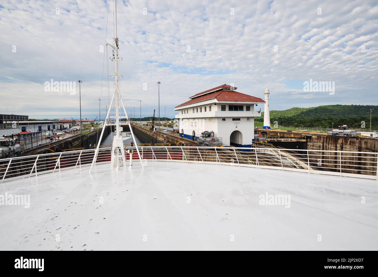 Sea Princess transmitting the Panama Canal Stock Photo - Alamy