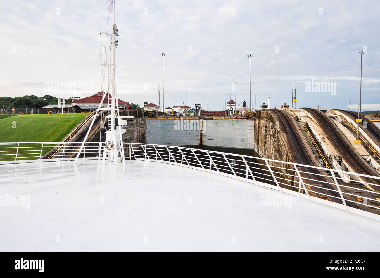 Sea Princess transmitting the Panama Canal Stock Photo - Alamy
