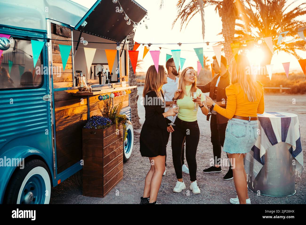 happy, summer, friends, foodtruck, imbisswagen, beachparty, sommerparty ...