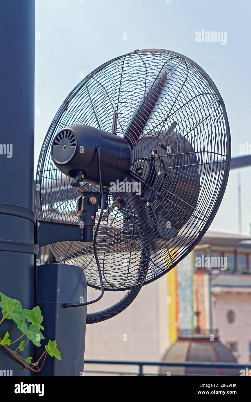 Mist cooling terrace hi-res stock photography and images - Alamy