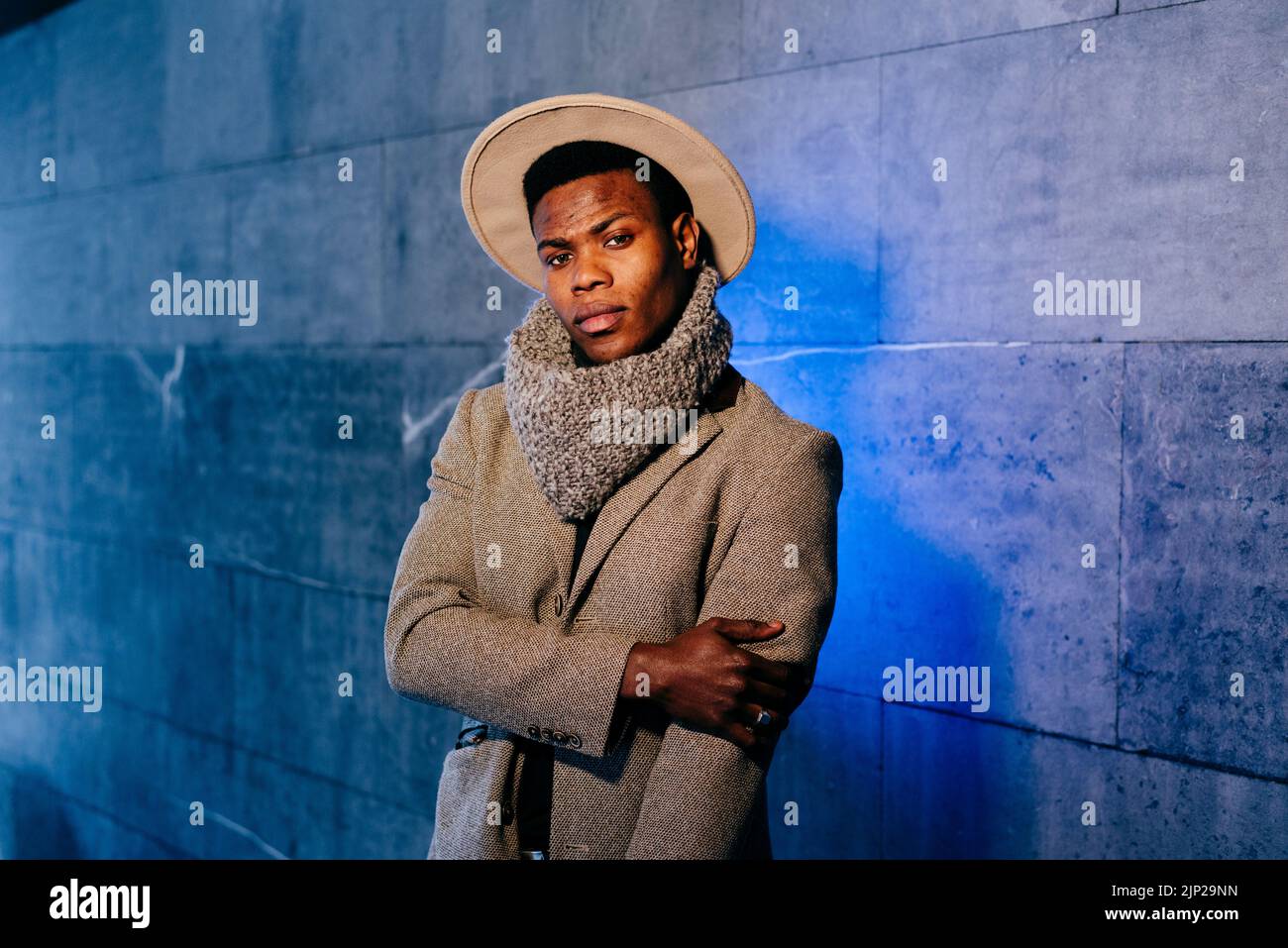 Man men male person people hi-res stock photography and images - Alamy