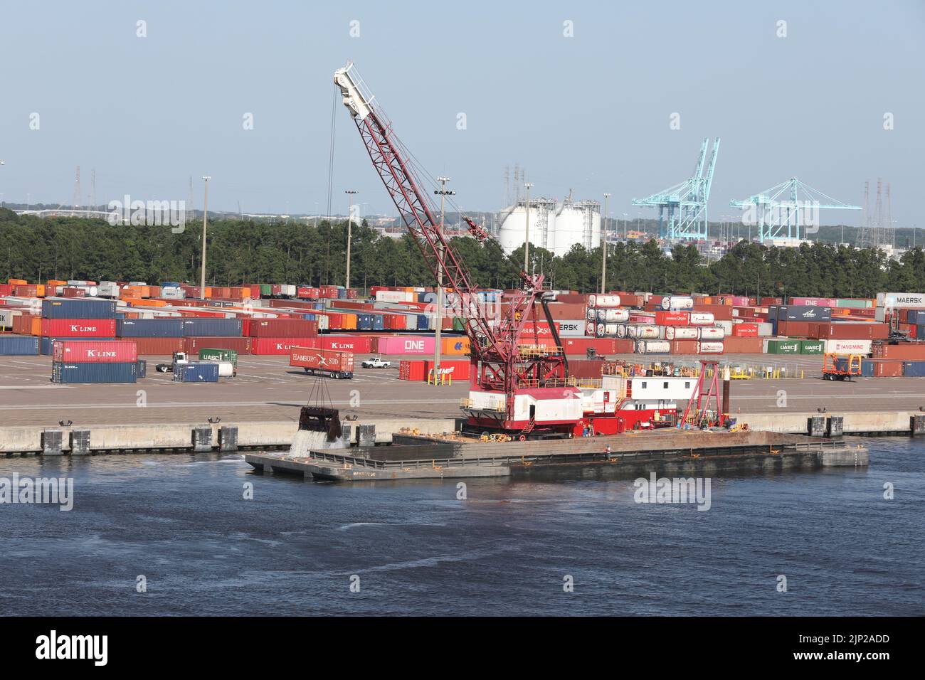 view cargo ship terminal, Unloading crane of cargo ship terminal ...