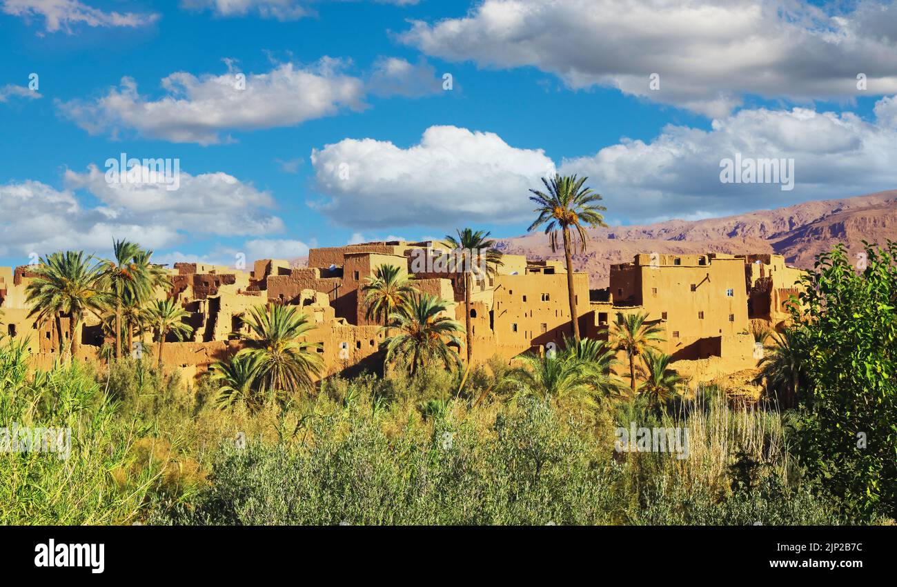 Tinerhir village hi-res stock photography and images - Alamy