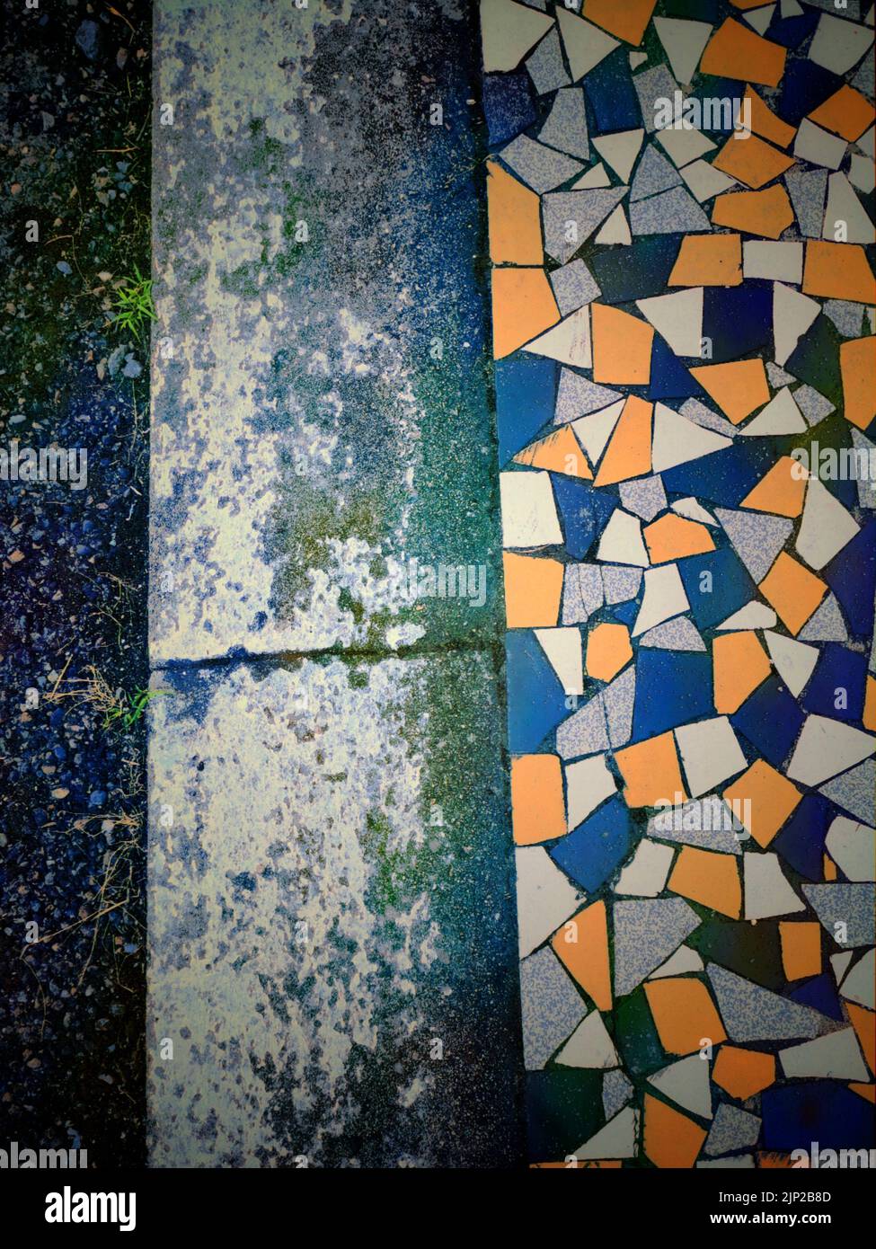 An old mosaic pattern on the ground Stock Photo - Alamy