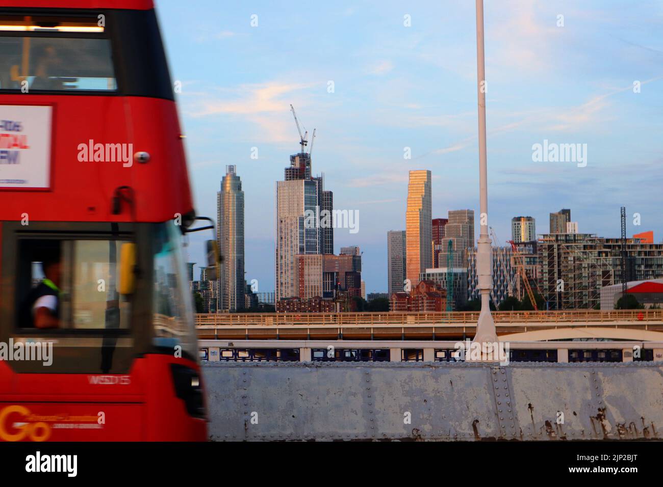 Red london bus sunset hi-res stock photography and images - Alamy