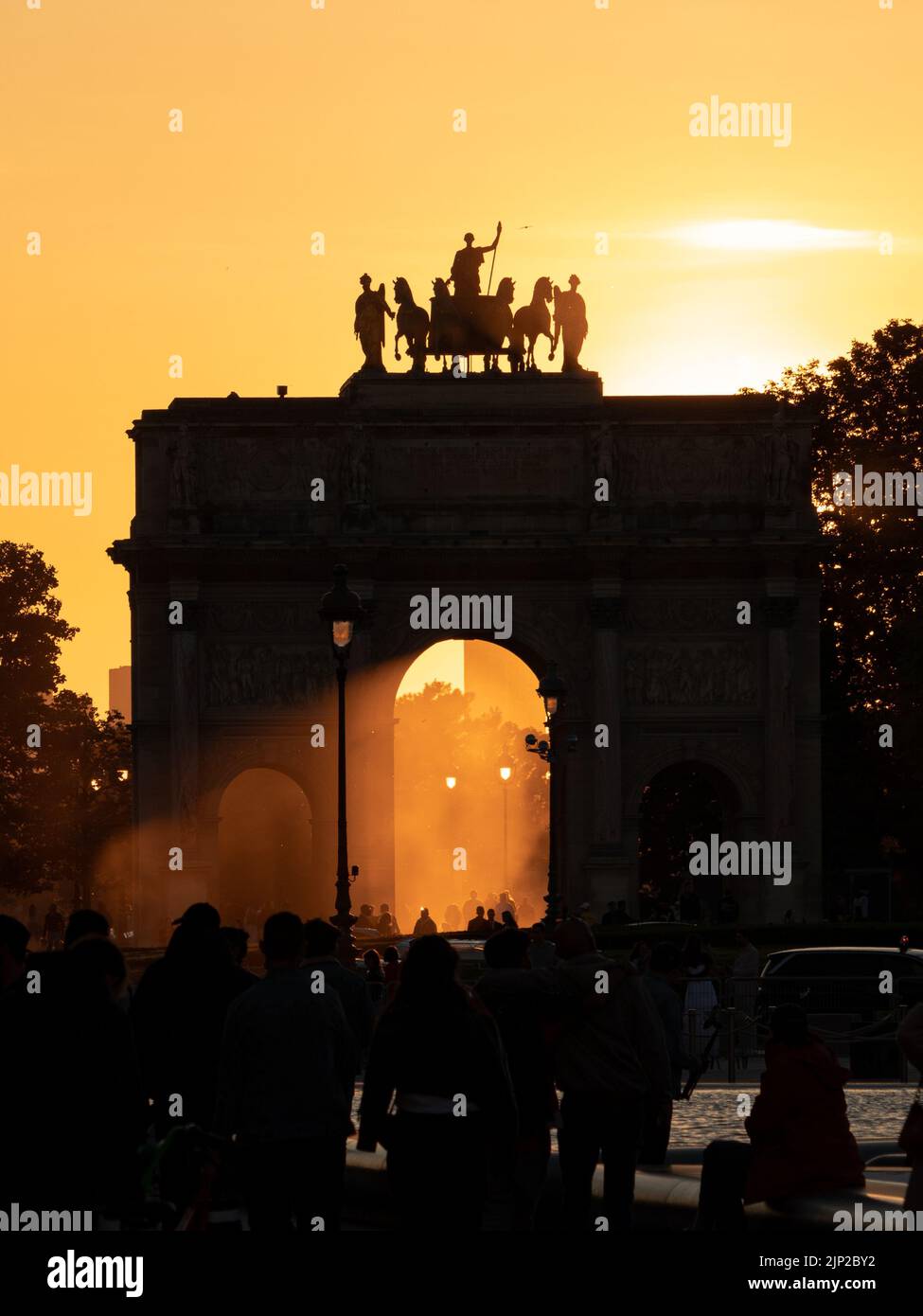 Spectacular arc de triomphe hi-res stock photography and images - Alamy
