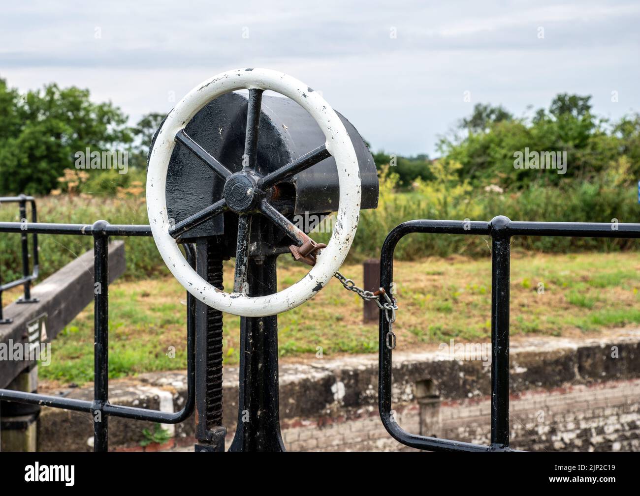 Pocklington Canal sluce wheel on lock gate with chain and lock Stock ...
