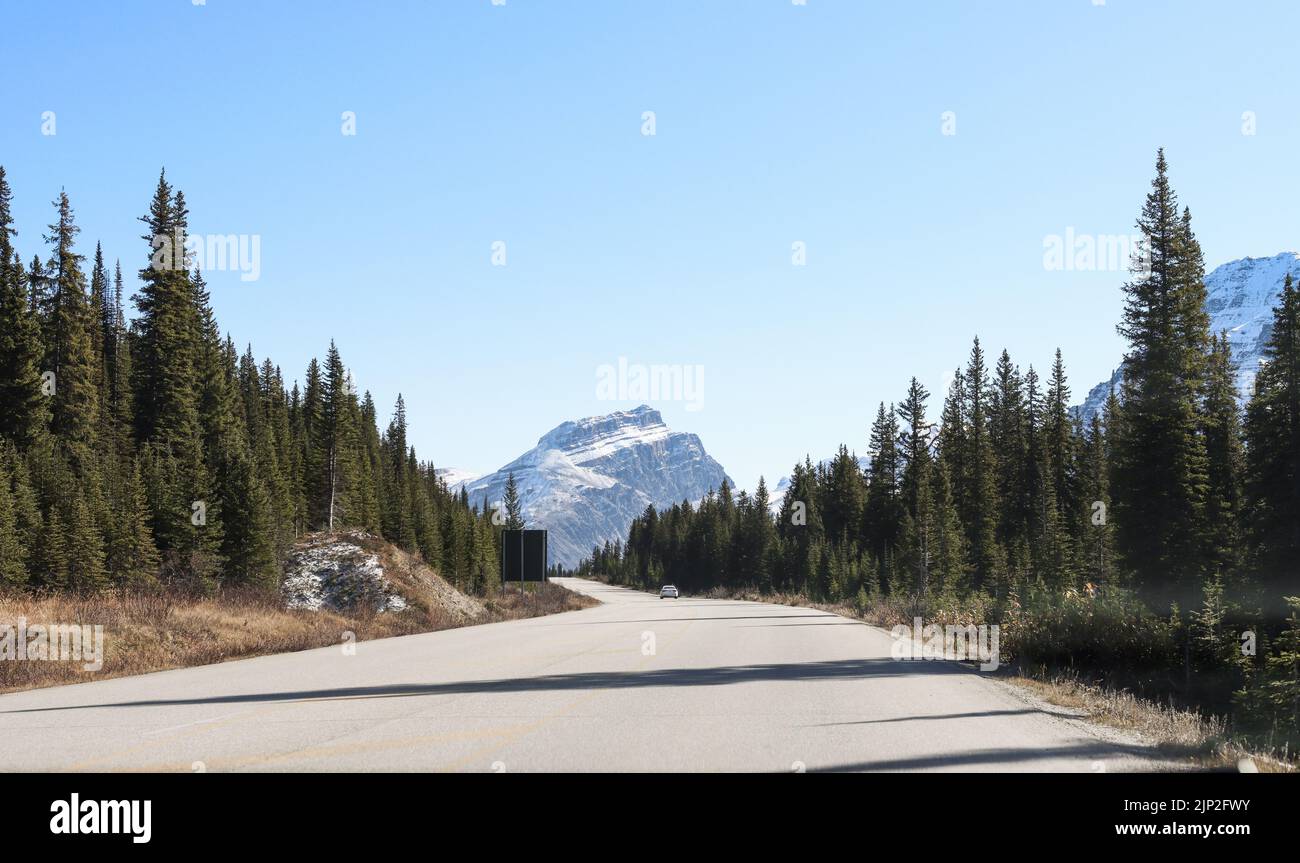 A beautiful view of Icefields Parkway in Banff National Park in Alberta ...