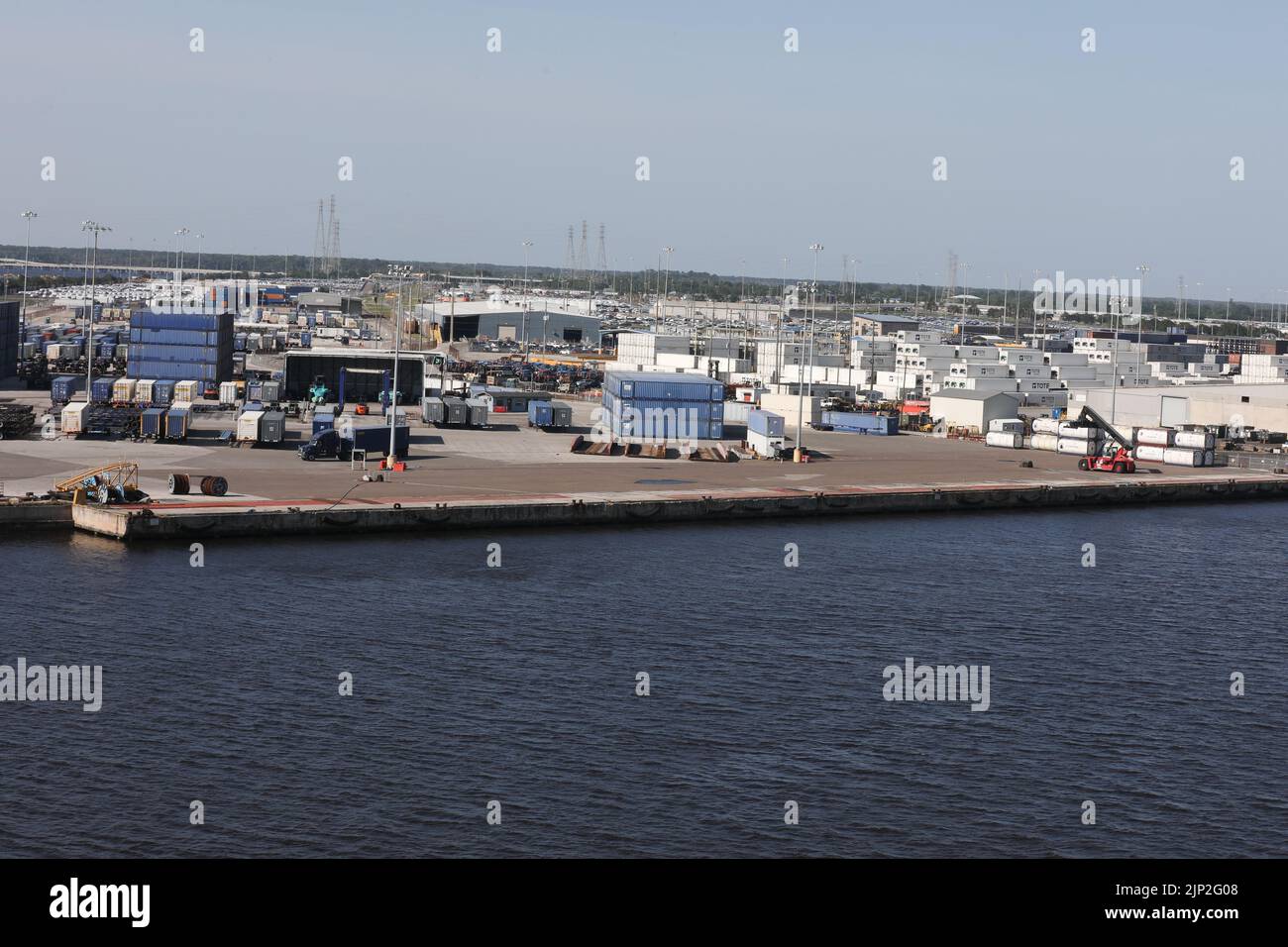 view cargo ship terminal, Unloading crane of cargo ship terminal ...