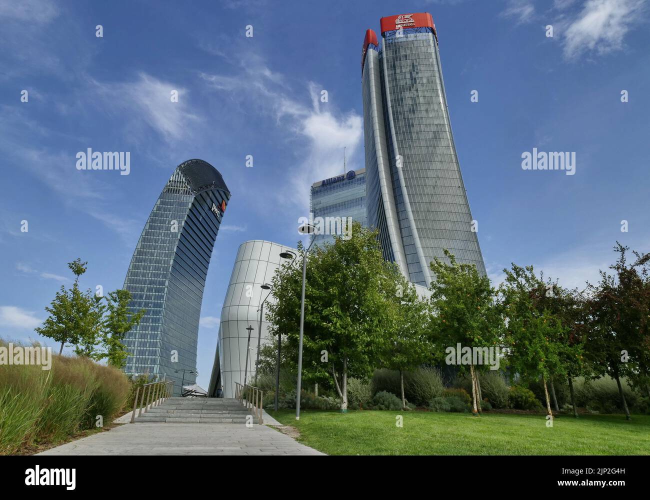 -Photo in new area "City Life" complex in 3 Torri Milan place, Hadid ...