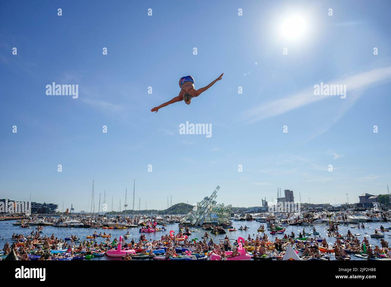Oslo 20220813.Winner Rhiannan Iffland in action when cliff divers from ...