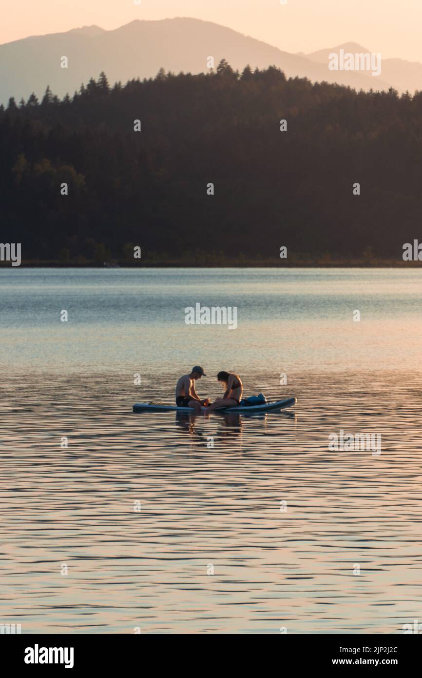 Paddel silhouette hi-res stock photography and images - Alamy