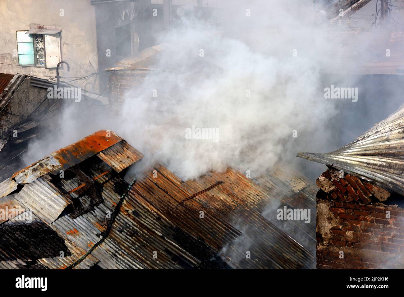 Old Dhaka, Dhaka, Bangladesh. 15th Aug, 2022. At least 6 workers died ...