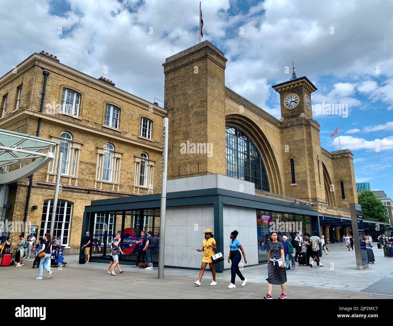 King's cross london station old hi-res stock photography and images - Alamy