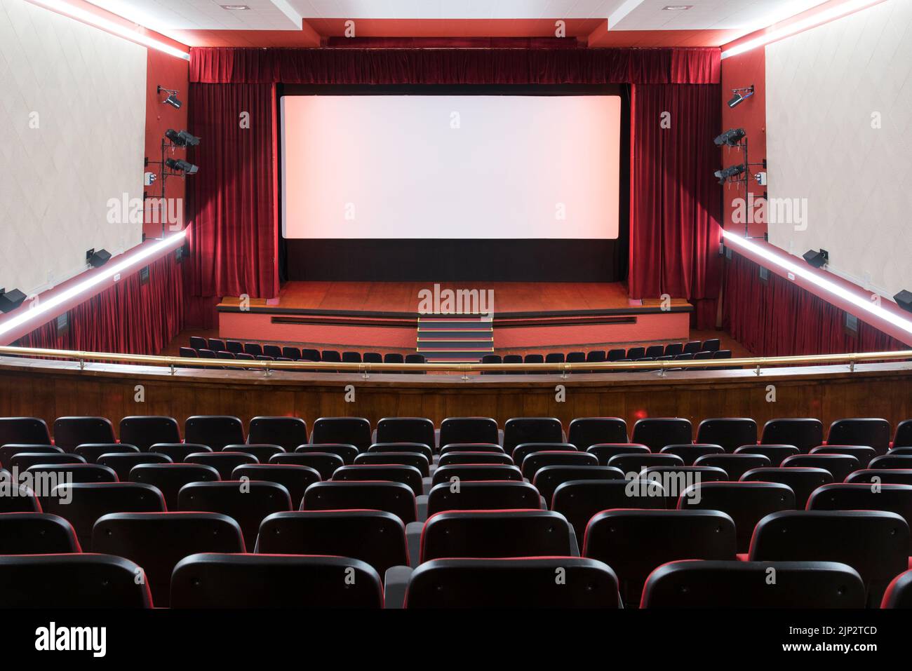 Movie theater architecture hi-res stock photography and images - Alamy