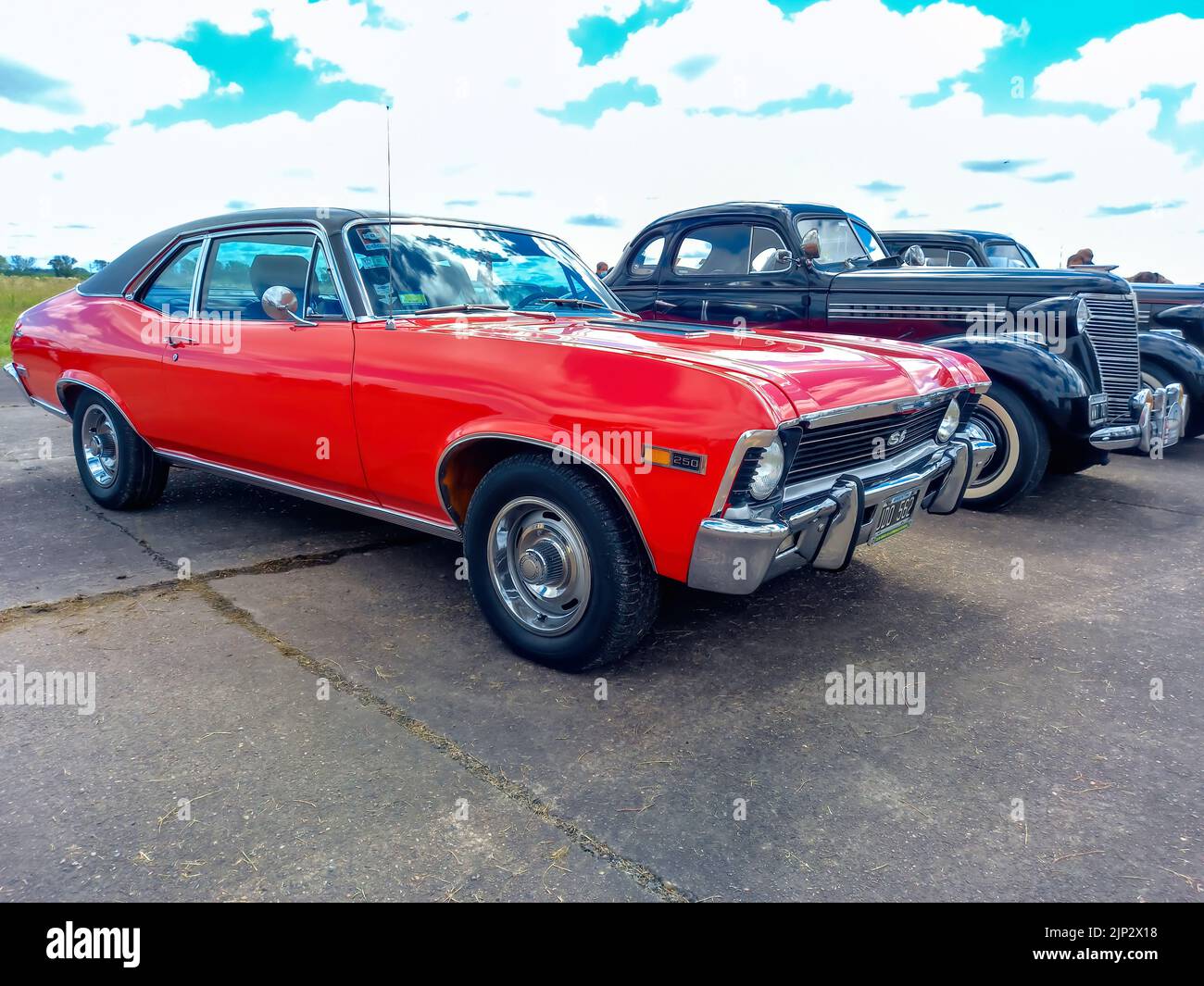 old white sporty Chevrolet Chevy 250 SS Serie 2 coupe 1970s vinyl roof ...