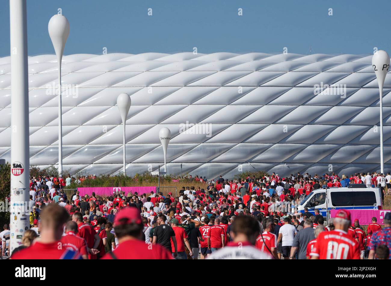 Munich, Germany. 14th Aug, 2022. Soccer: Bundesliga, Bayern Munich ...