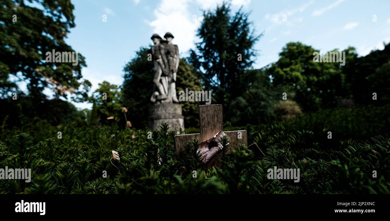 Eric Kennington War memorial Stock Photo - Alamy