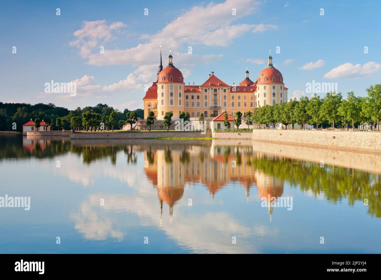 Moritzburg Castle near Dresden, beautiful reflection, Saxony, Germany ...