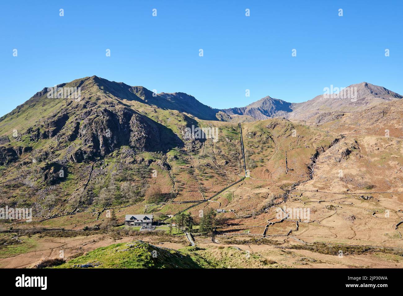 Snowdonia mountain ranges hi-res stock photography and images - Alamy