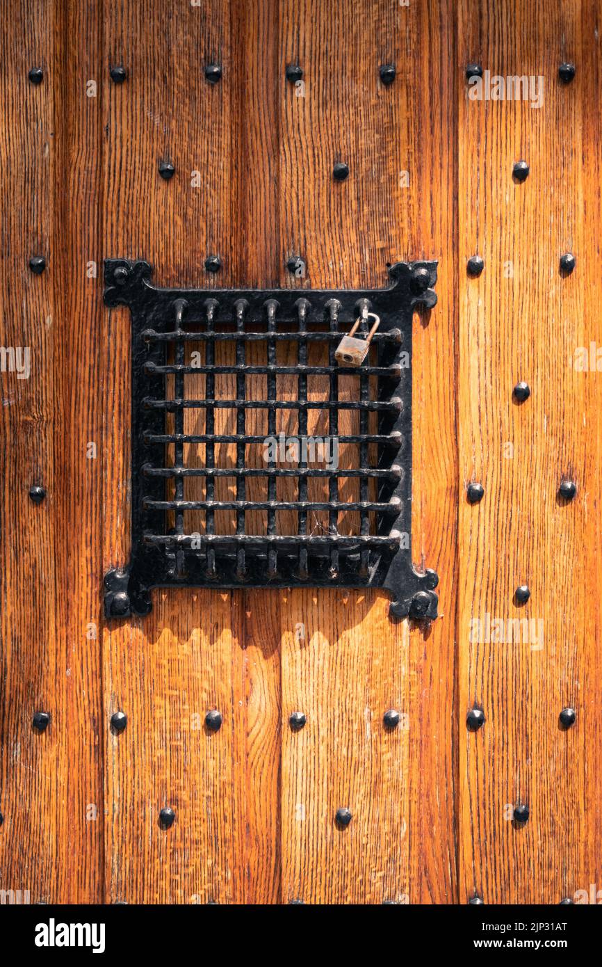 Small grid pattern hi-res stock photography and images - Alamy