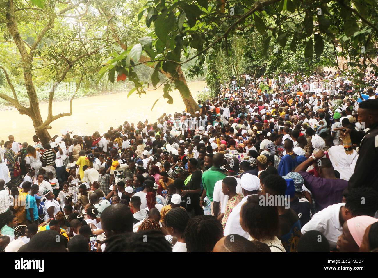 Worshippers at the Osun-Osogbo festival, in Osogbo, the capital of ...