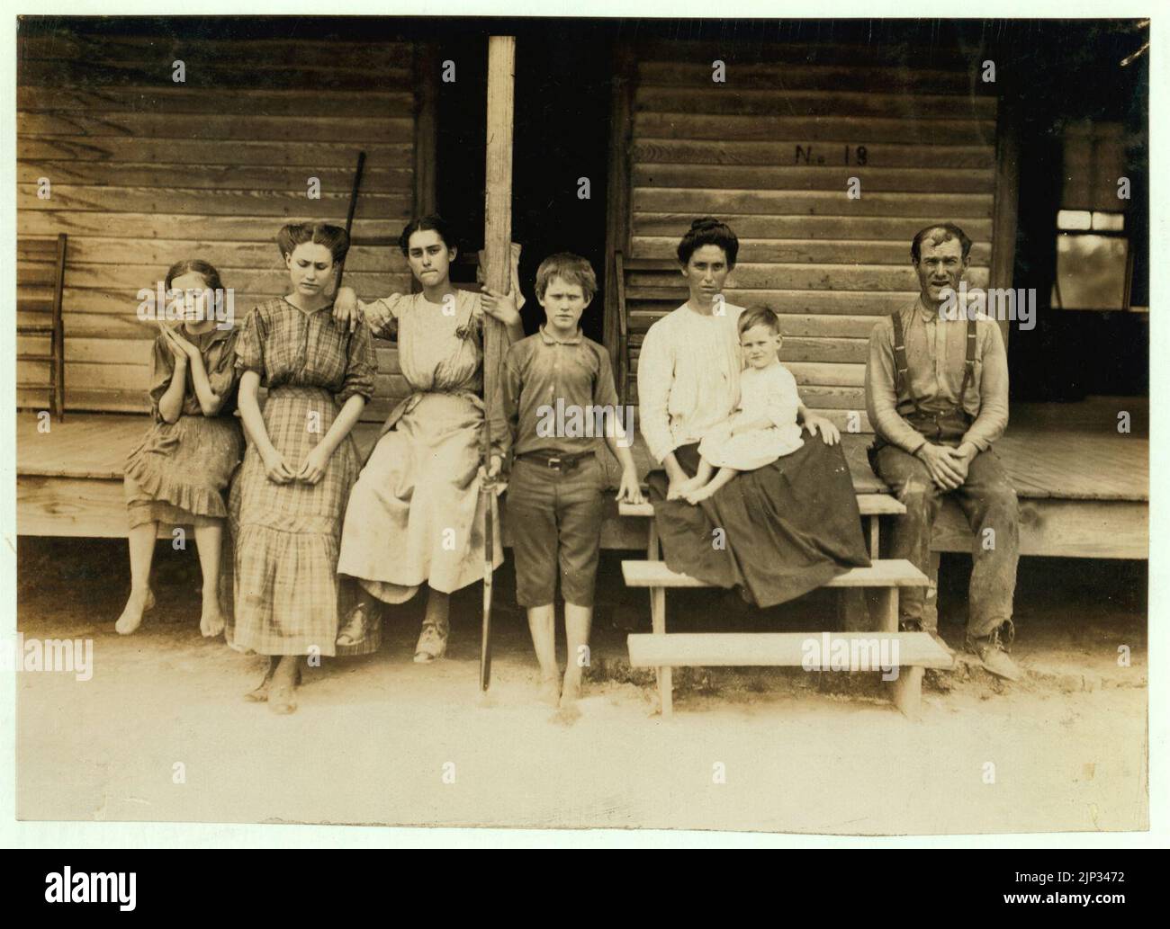 The Duncan Family, West Point, Miss. All in the cotton mill except ...