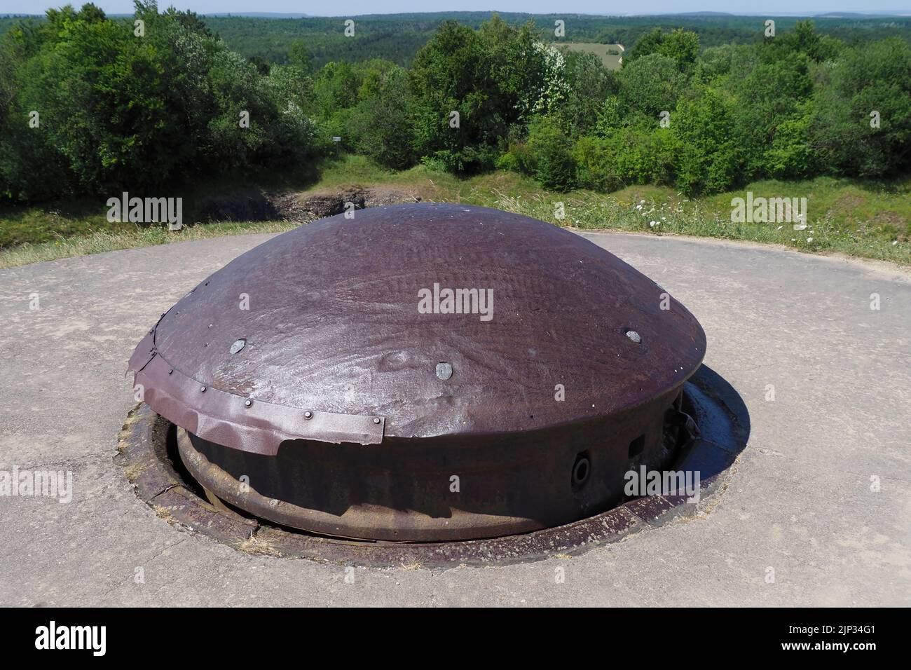 Fort douaumont damage hi-res stock photography and images - Alamy