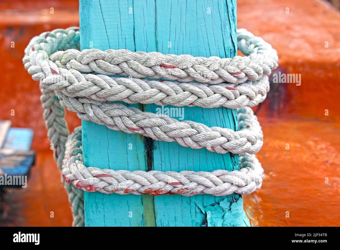 Piling with rope hi-res stock photography and images - Alamy