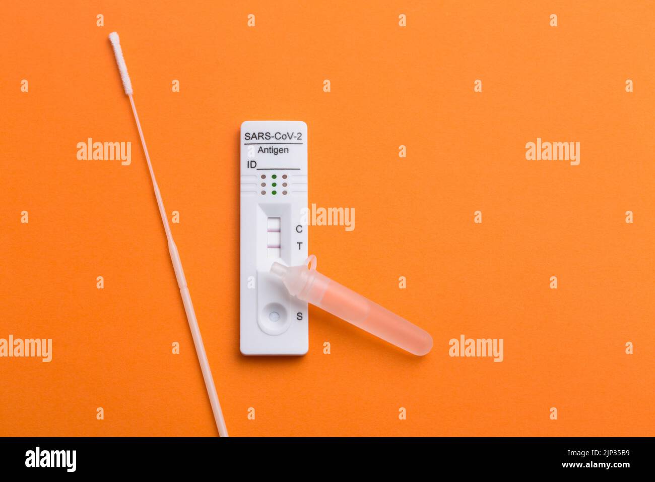 positive, corona, schnelltest, positives Stock Photo - Alamy