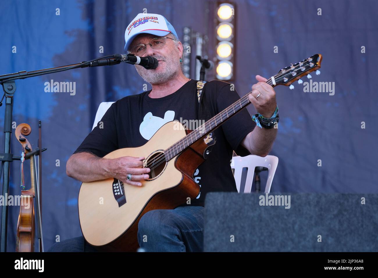 Singer, Songwriter, performer, Chris Leslie of Fairport Convention ...