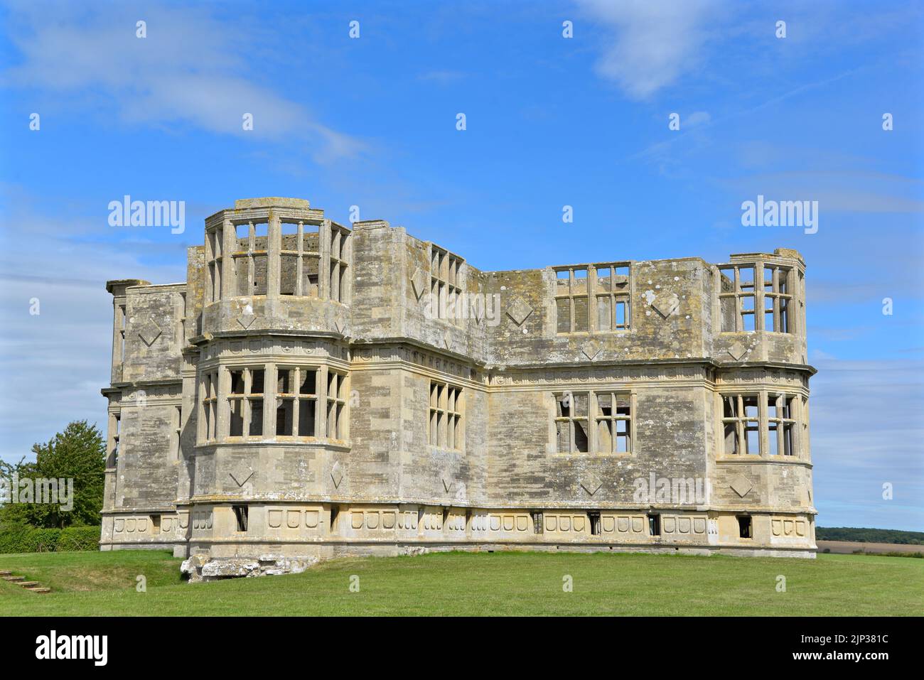 An unfinished Elizabethan summer house, Lyveden New Bield in ...