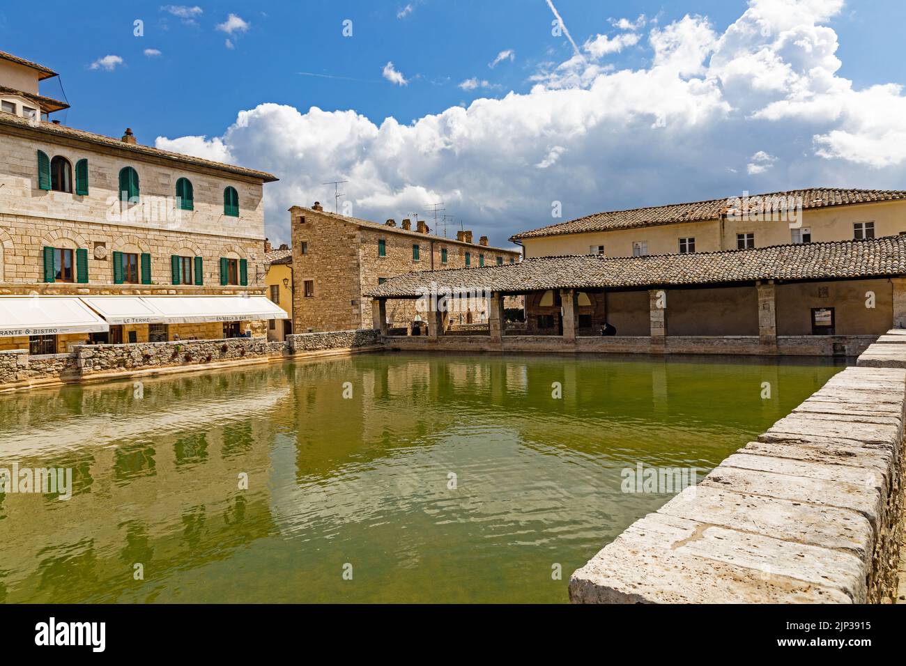 hot spring, bagno vignoni Stock Photo - Alamy