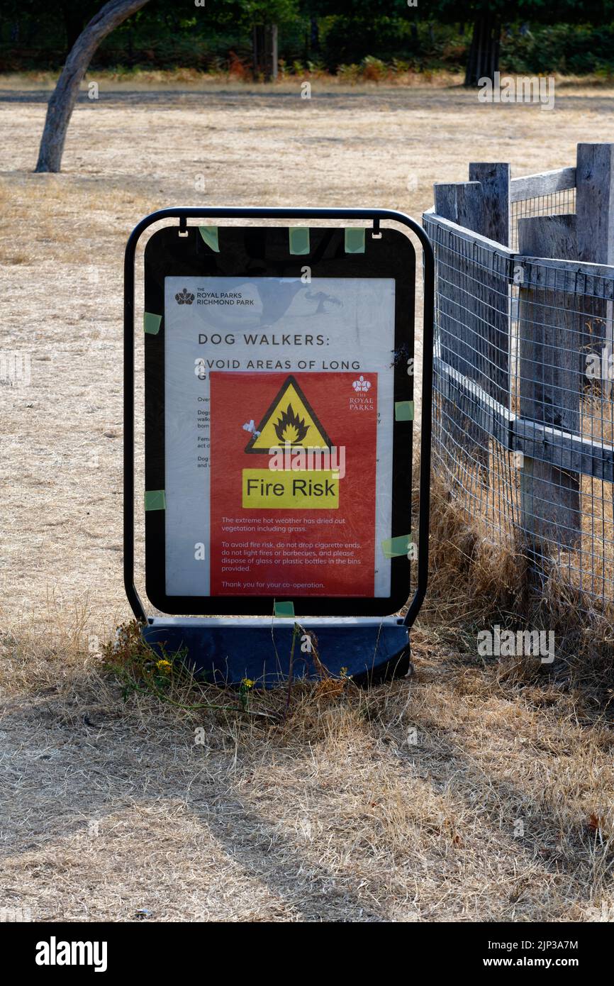 Warning sign for "fire risk" danger in Richmond Park during the ...
