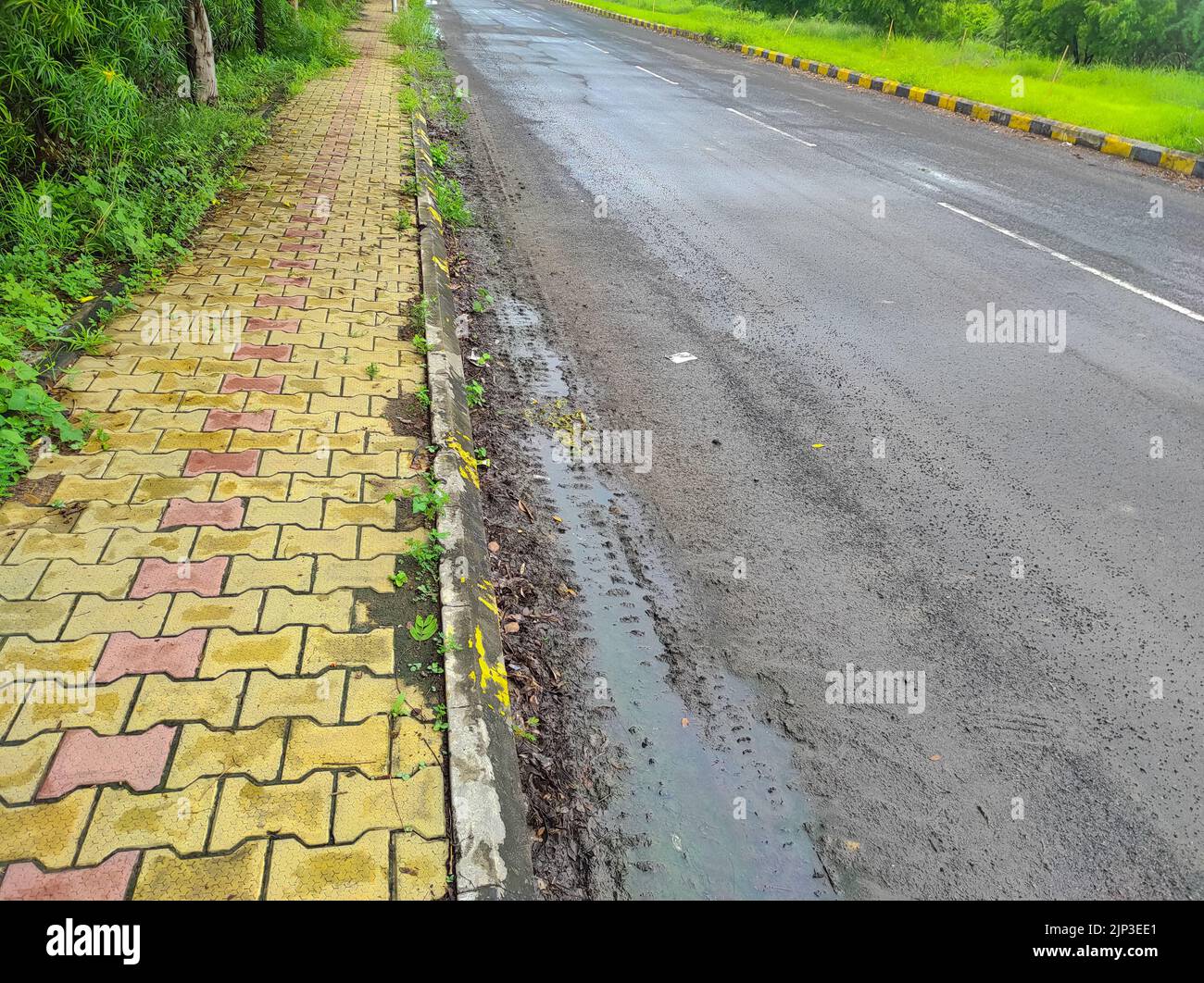 Photo of repair facility hi-res stock photography and images - Alamy