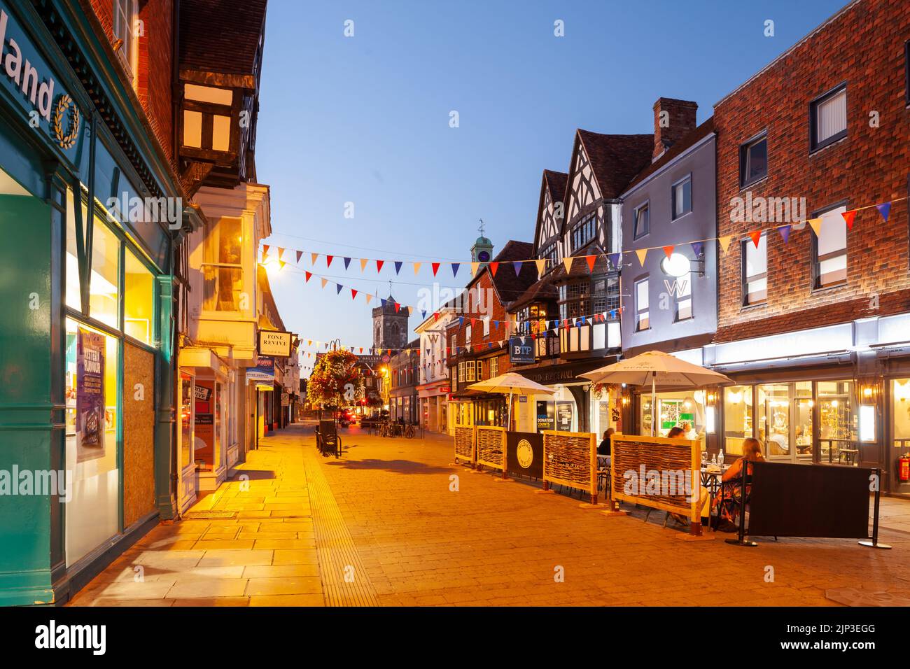 High street in salisbury hi-res stock photography and images - Alamy