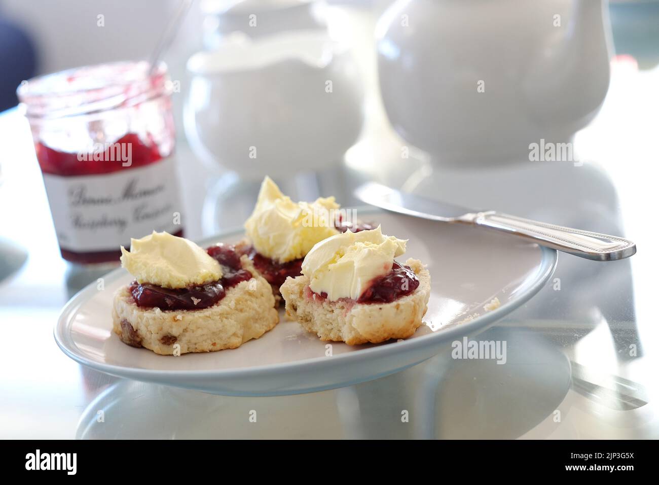 Cornish Cream Tea Stock Photo - Alamy