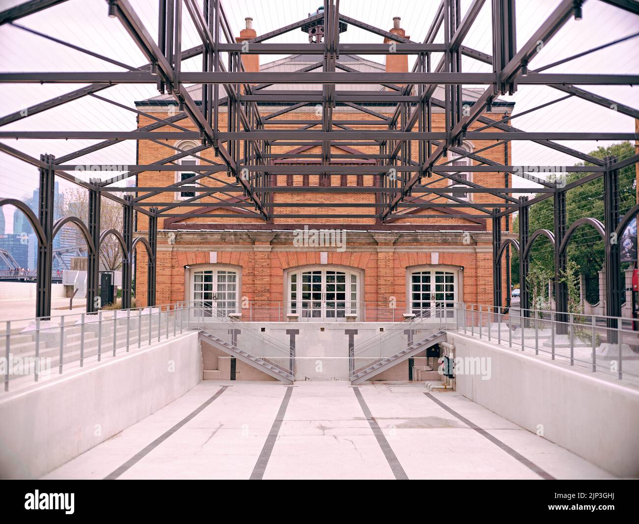 Shanghai 20th century hi-res stock photography and images - Alamy