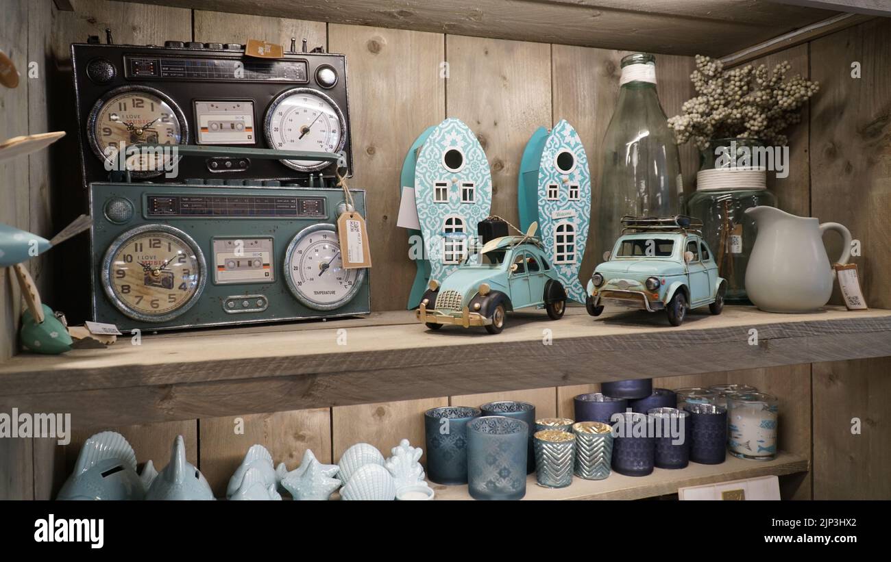 vintage radio and decoration Stock Photo - Alamy