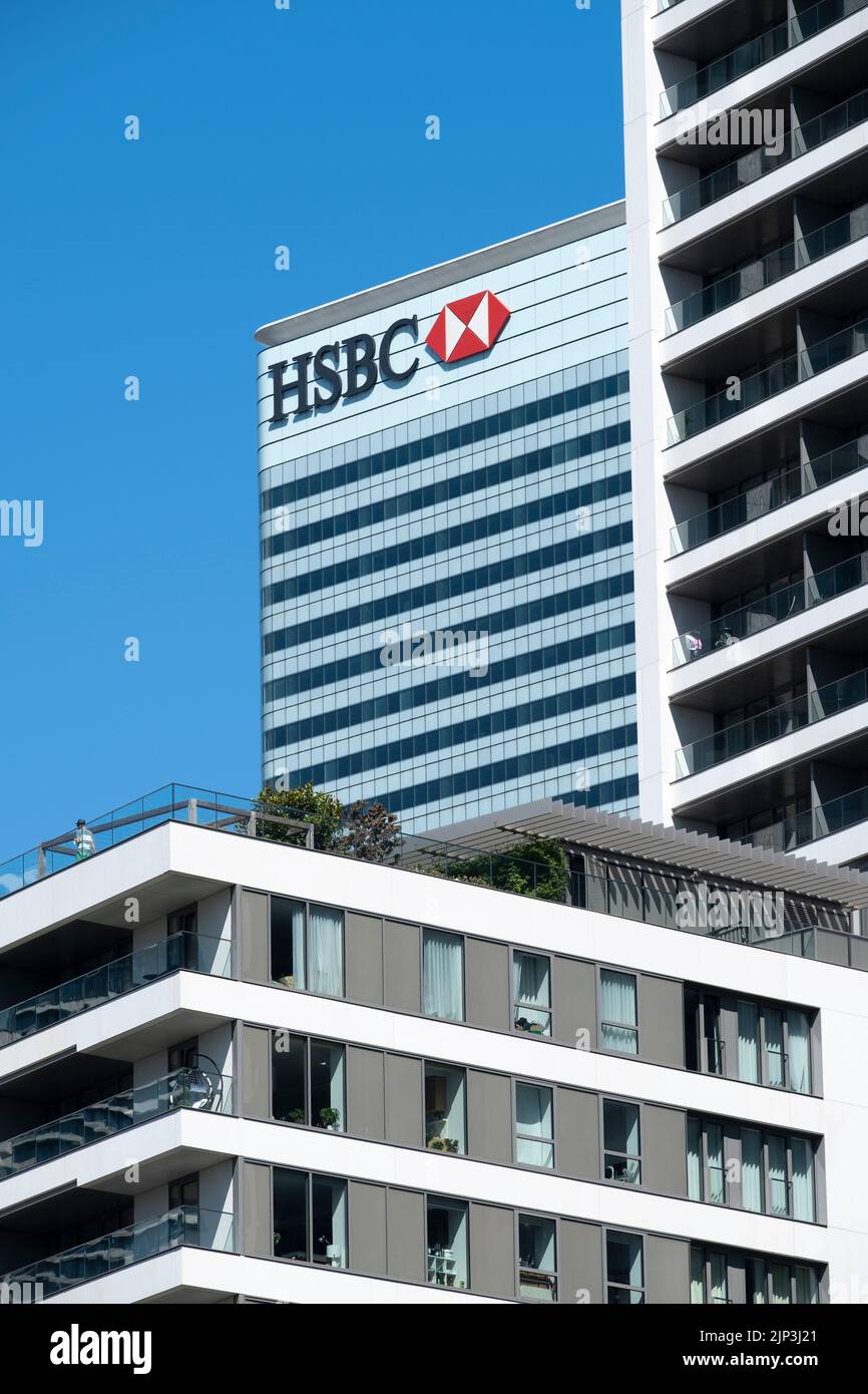 Low angle view of the HSBC Group building located at Canary Wharf in London's Docklands district ...