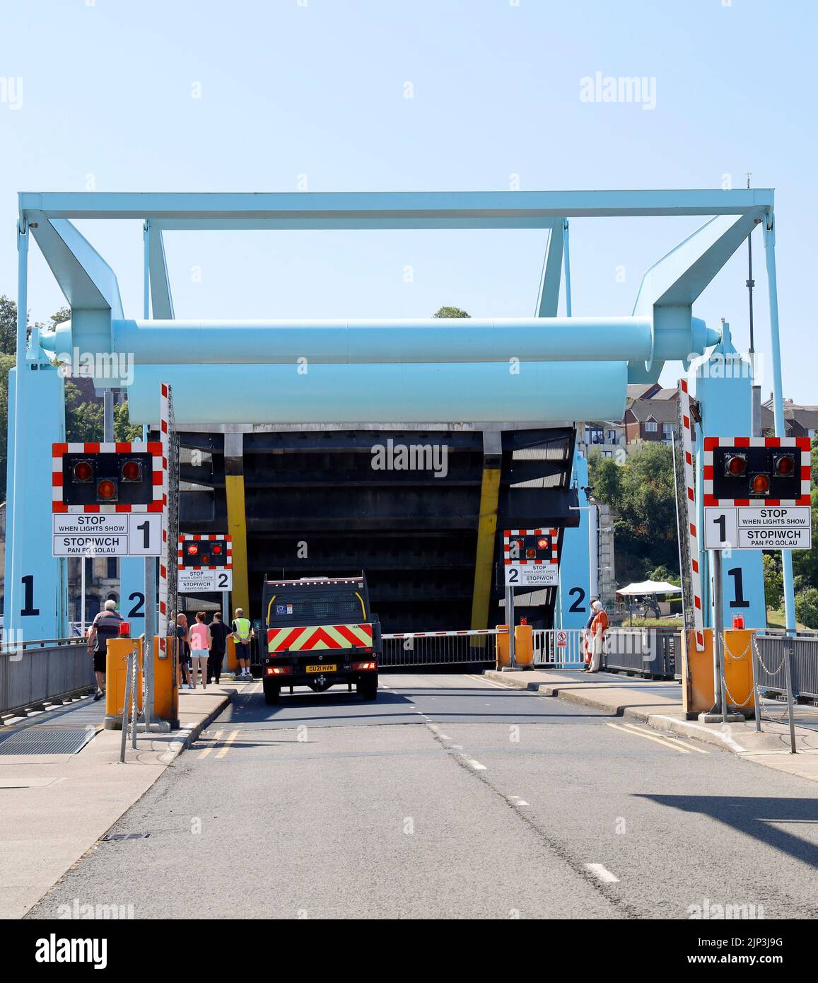 Bascule bridges hi-res stock photography and images - Alamy