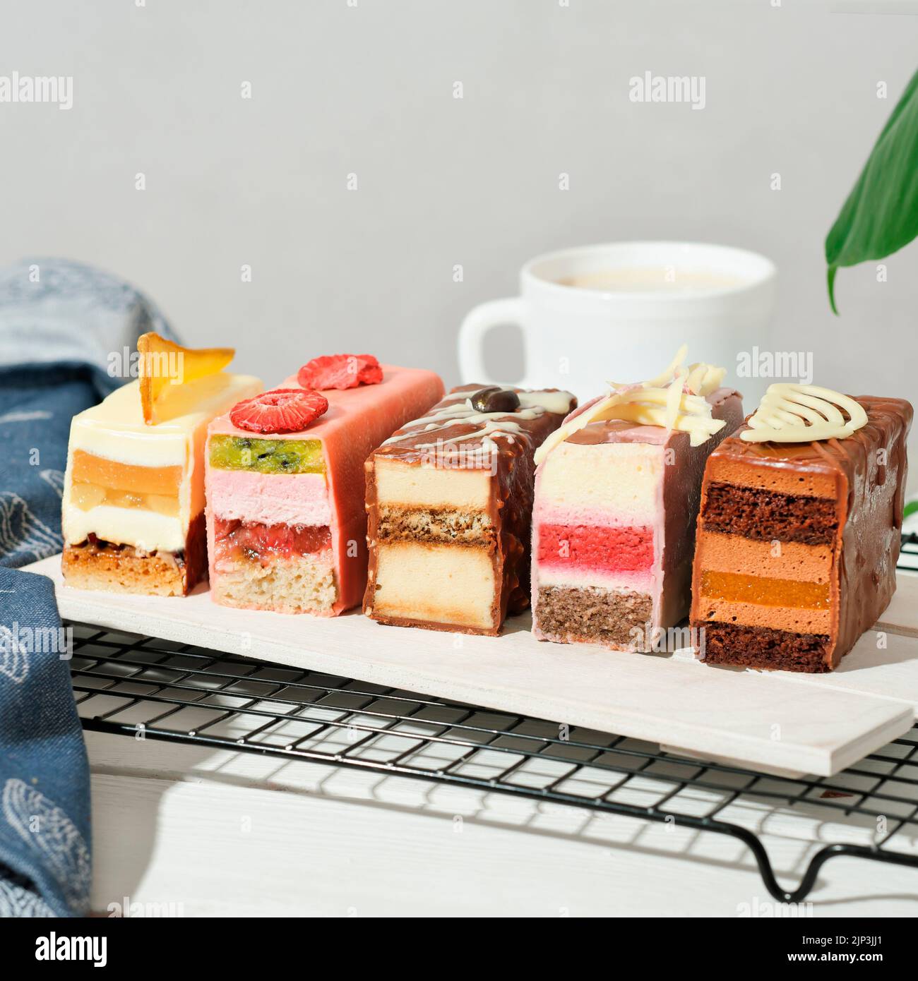 Chocolate cakes pack hi-res stock photography and images - Alamy