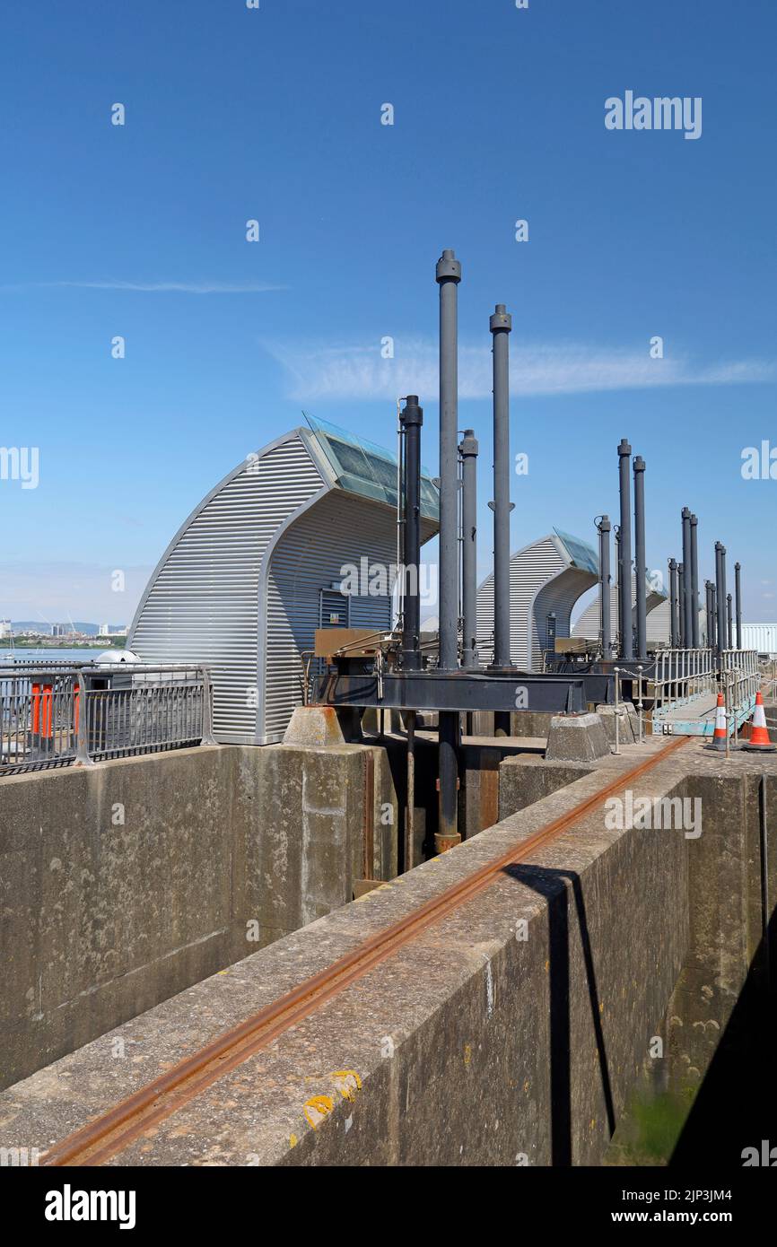 Sluice gates to control water levels in Cardiff Bay at The Barrage ...