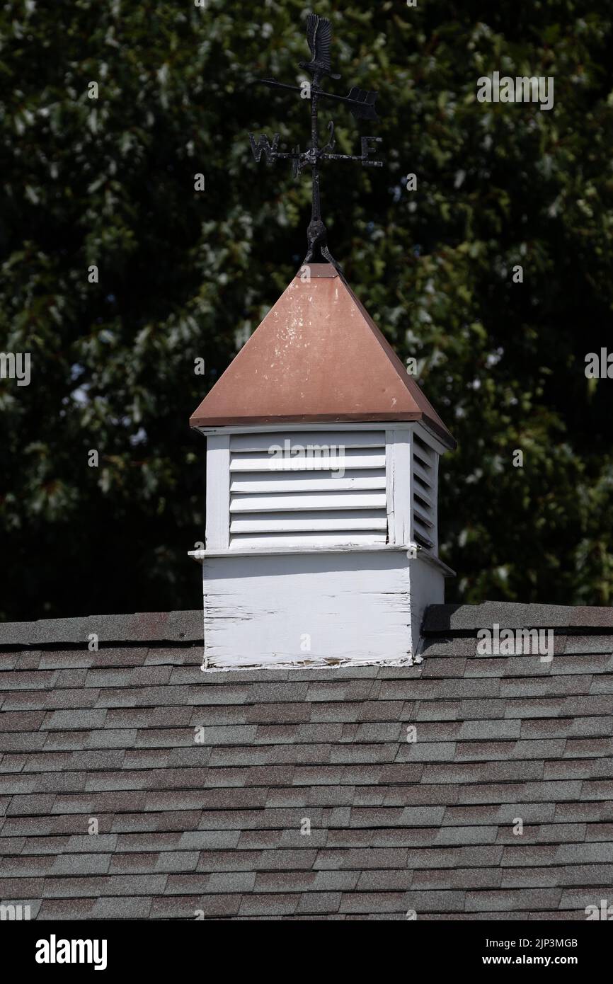 Weather vane symbol hi-res stock photography and images - Alamy