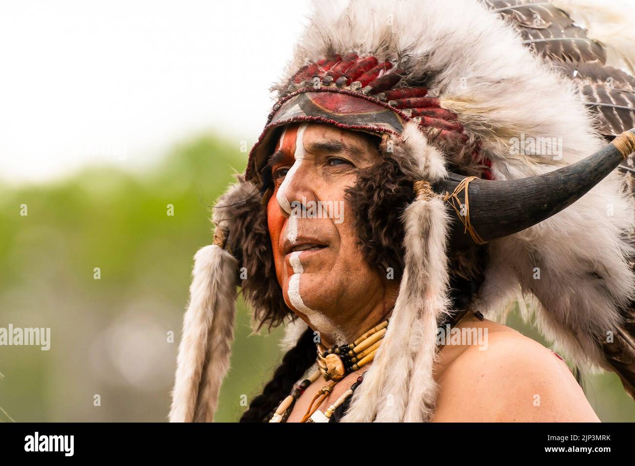 USA. Julian Black Antelope in (C)Hulu new film : Prey (2022) . Plot ...